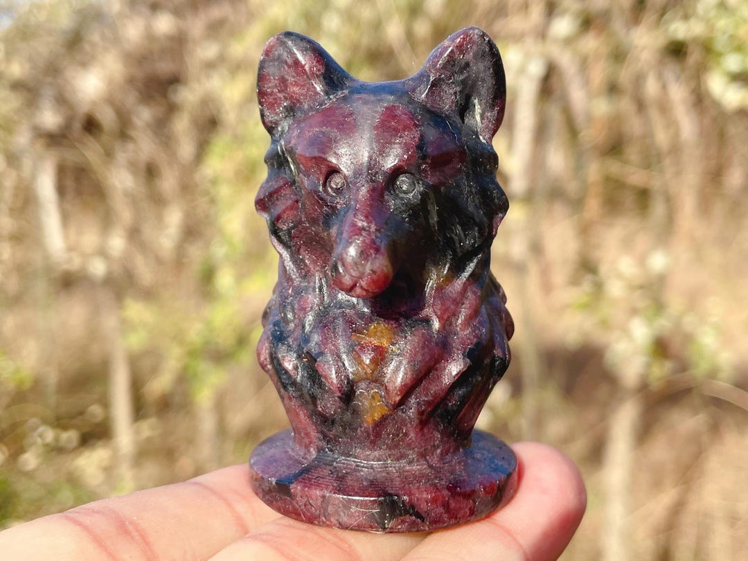 Garnet Quartz Crystal Wolf Skull Statue: Healing Home Decor 2.4inch - Etsy