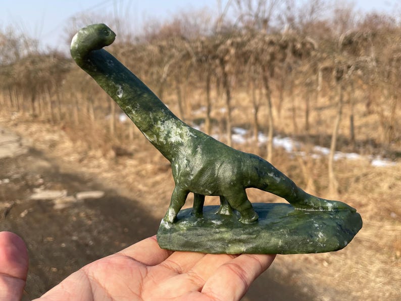 Green Jade Quartz Crystal Dinosaur Skull Brachiosaurus Statue: Healing ...