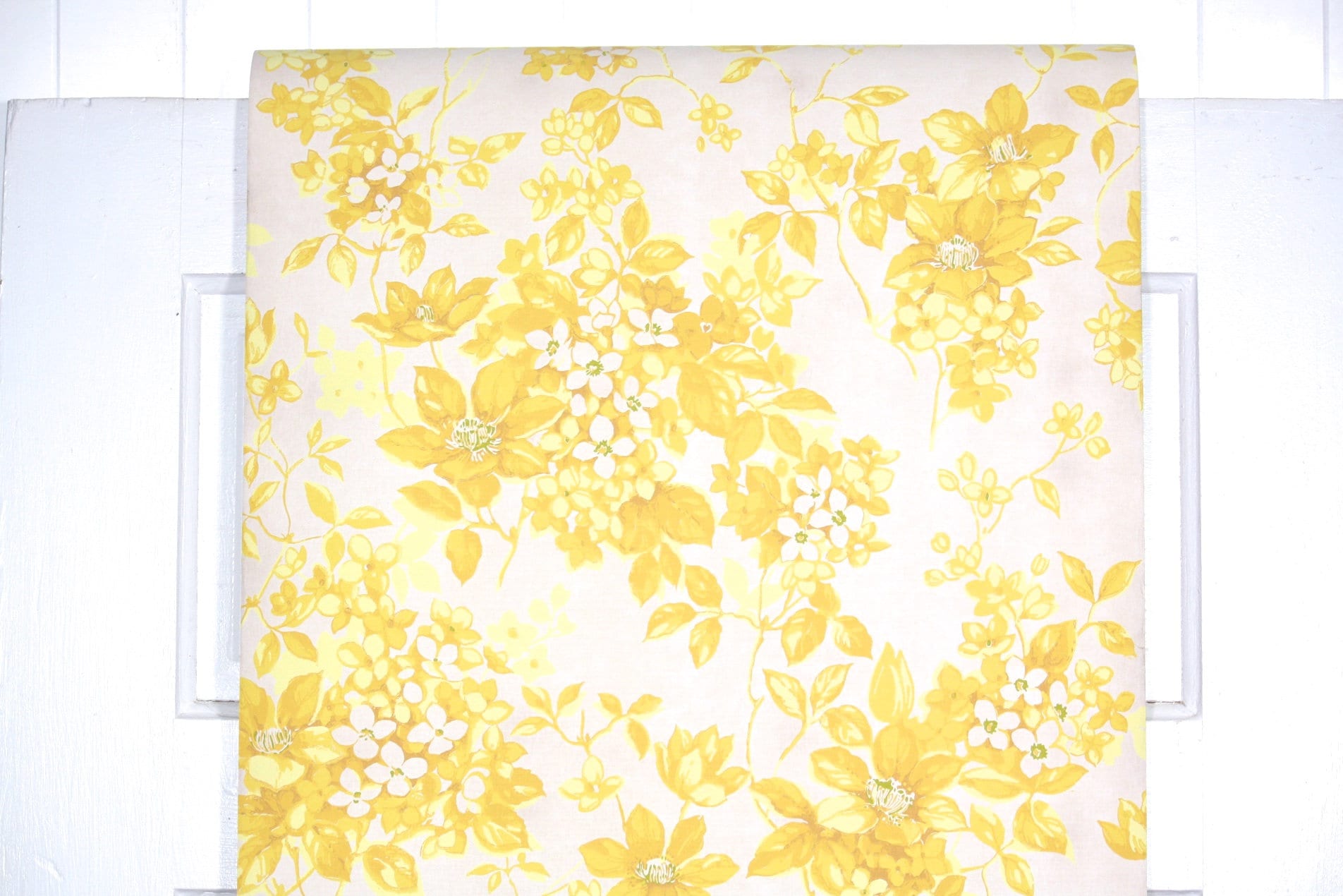 60s Vintage Wallpaper by the Yard - Yellow Flowers on White - Etsy
