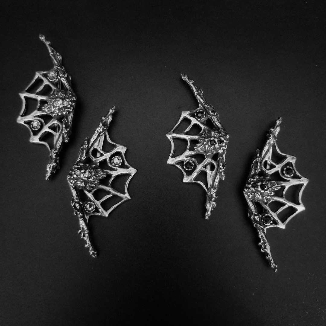 Dark Web Hair Pins. Spiderweb Hair Pins. Bobby Pins. Made to Order - Etsy