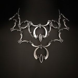 NYX Claw Collar. Bird Claw Necklace - Etsy