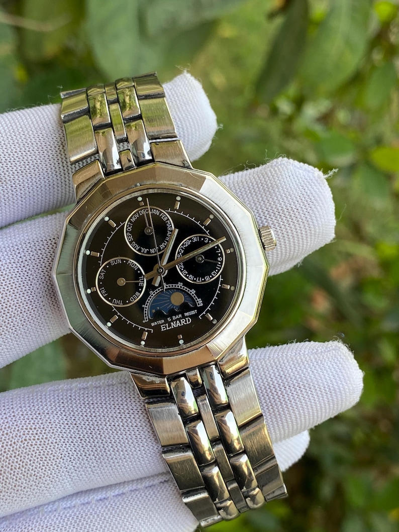 Vintage ELNARD Sun Moon Phase Triple Calendar Watch With a Black Dial ...