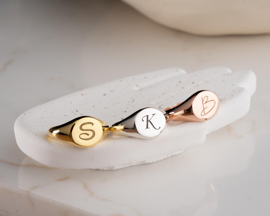 Personalized Initial Signet Ring - Etsy