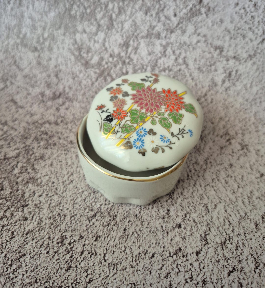 Vintage Porcelain Box With Lid, Mini Jewelry Box, Floral Design, Gold ...