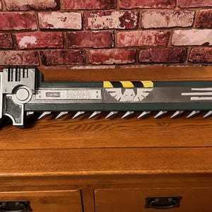 40K Chainsword Prop, Cosplay. 3ft Long - Etsy