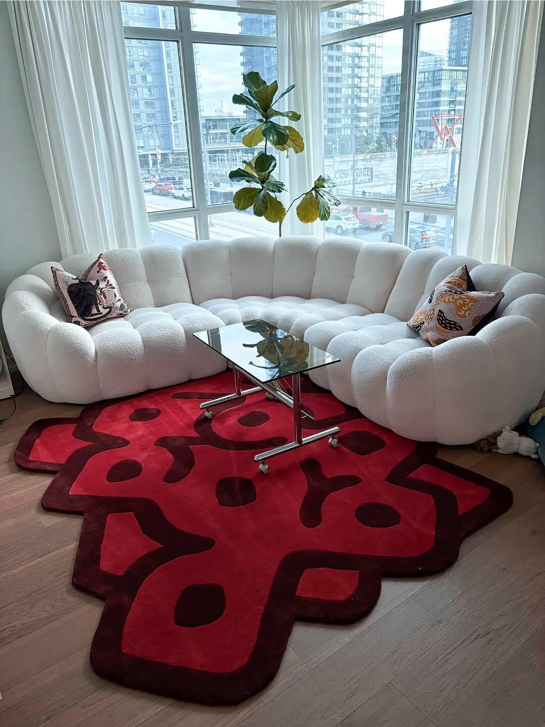Modern Irregular Red Abstract Rug Bold Designer Carpet for Living Room ...