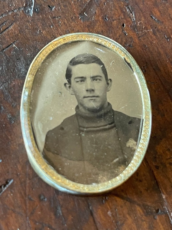 Antique Victorian Photo Brooch Little Girl, Victorian… - Gem