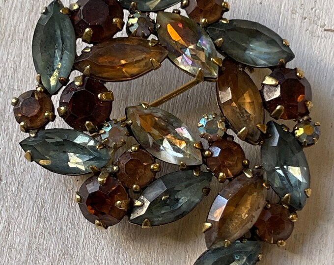 Vintage Weiss Rhinestone Brooch - Etsy