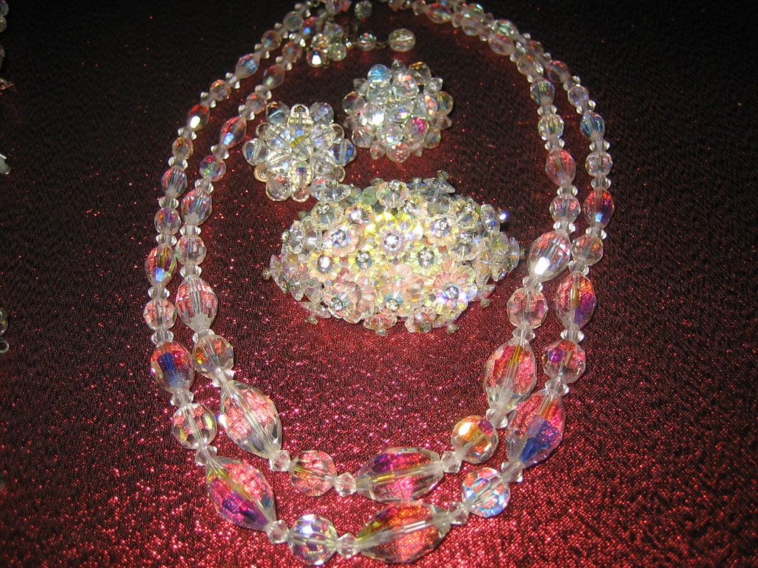 Full parura Aurora Borealis 2 Strand Fancy Cut Crystal Necklace Brooch ...