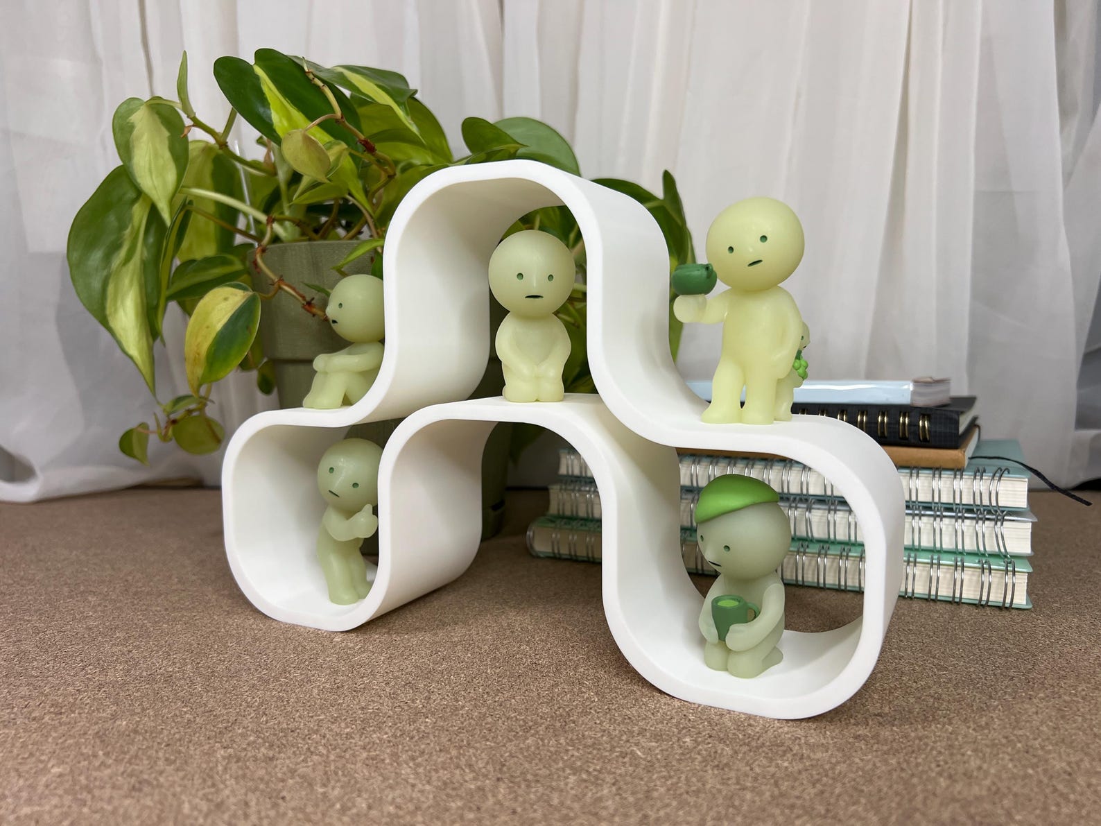 Capsule Shelf Collection 1 : Figurines, Smiski and Sonny Angel Display ...