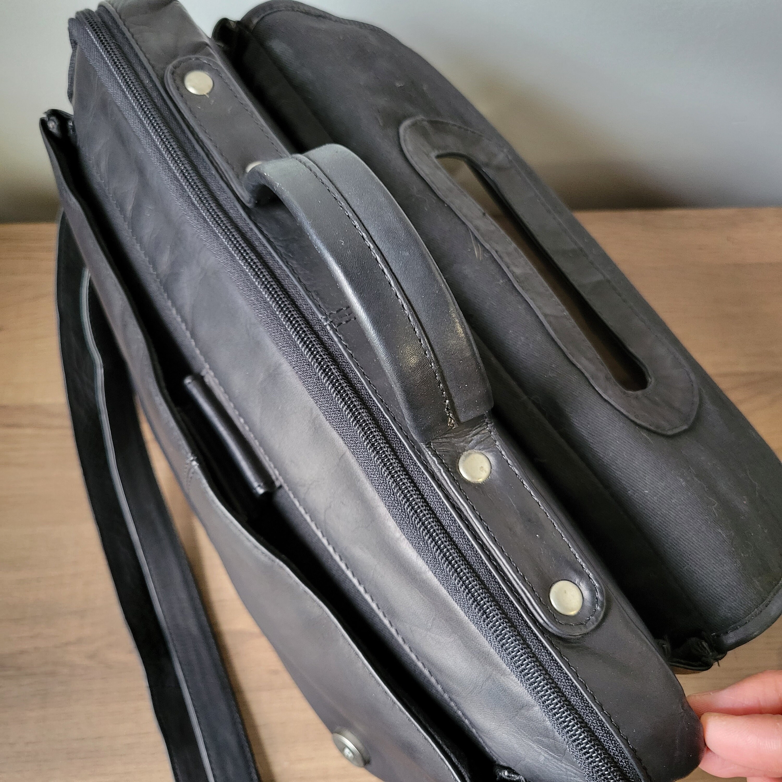 Vintage WILSONS the Leather Experts Black Genuine Leather Laptop ...