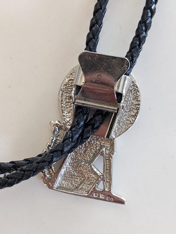 Howling coyote silver bolo with turquoise inlay - Gem