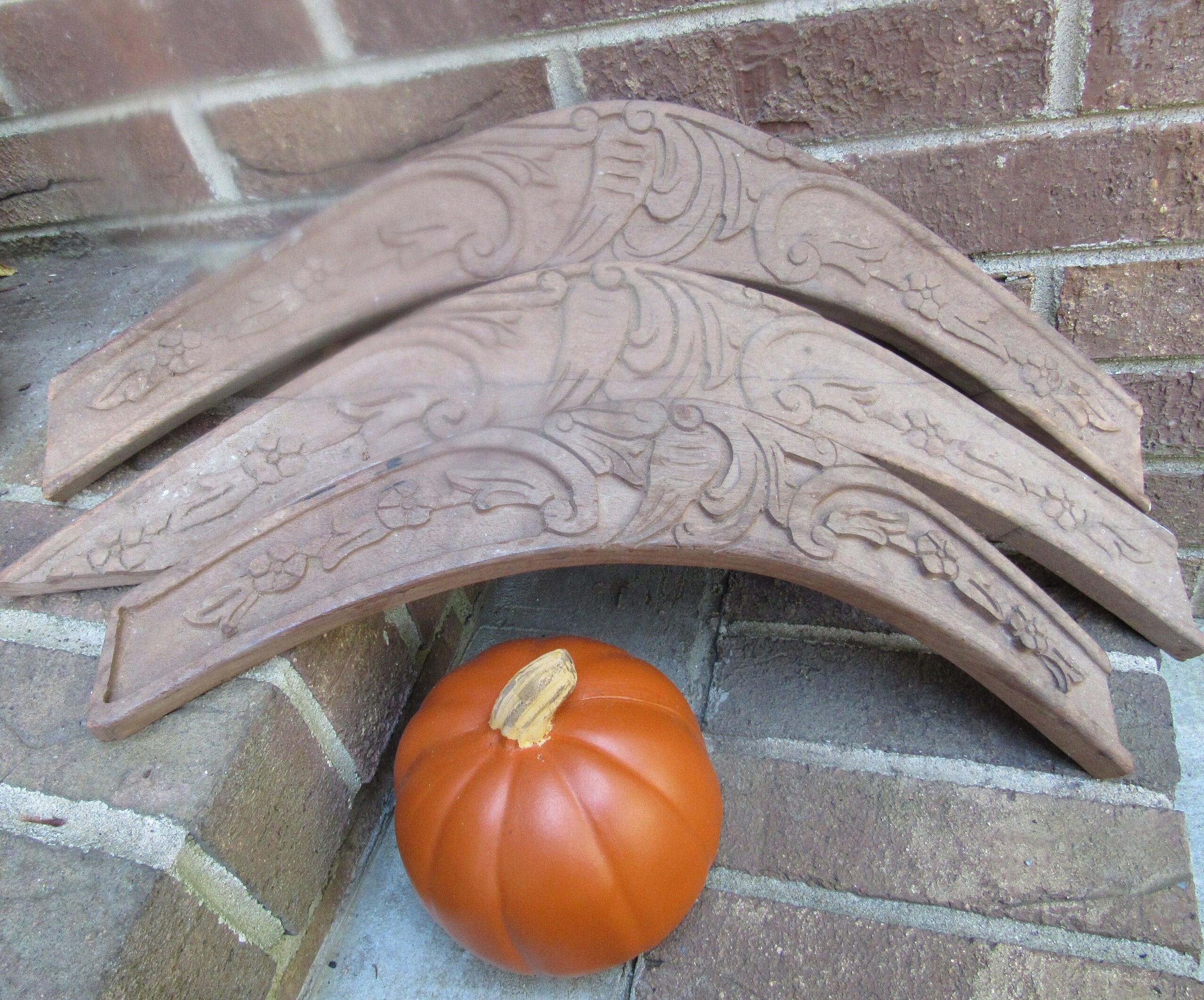 Vintage Carved Curved Decorative Wood Trim Salvage Furniture Trim ...