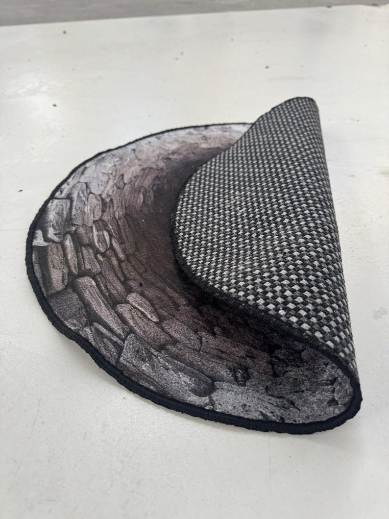 Stone Well Round Rug: 3D Optical Illusion Rock Texture Dark Fantasy ...
