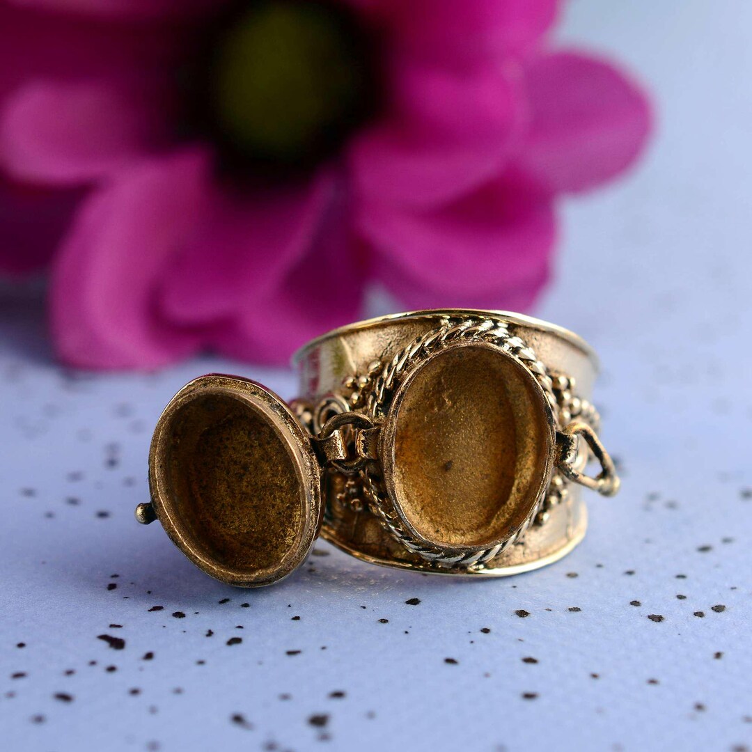 Vintage Brass Poison Box Ring Boho Oval Gemstone Locket Ring Handmade ...