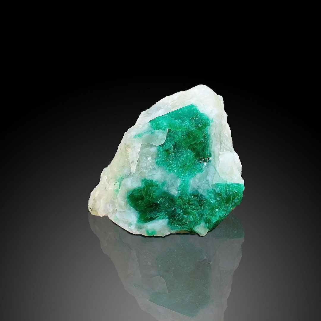 784 Carat Terminated Green Lustrous Emerald Crystals 5 Pcs Lots on ...