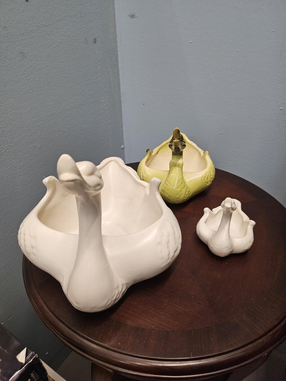 Hull Pottery Swan Planter Trio – Graduated Set of 3 – MCM Ceramic Swans ...