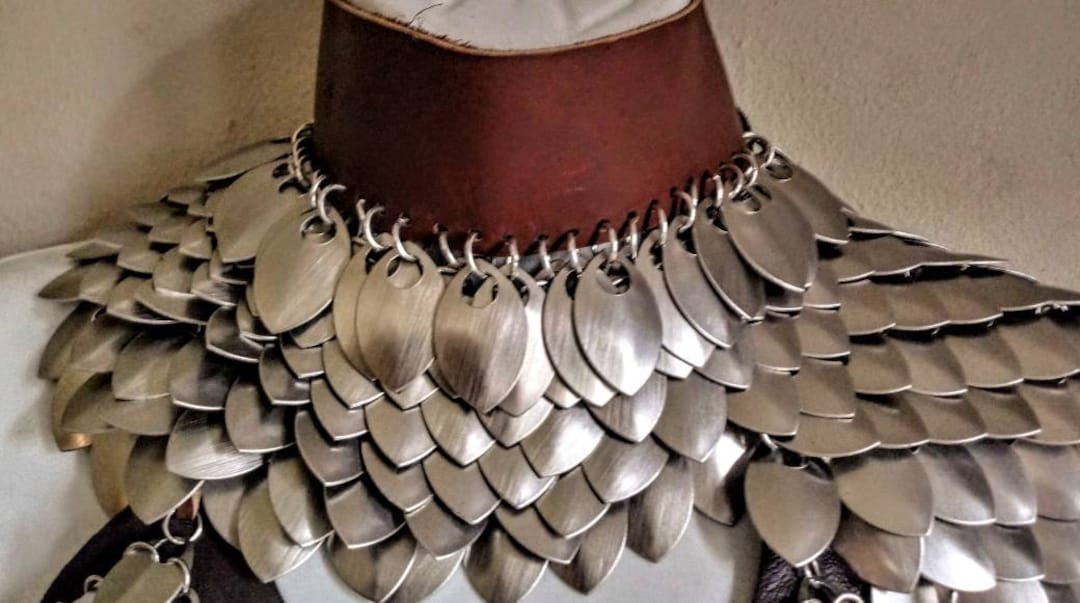 Scalemaile & Leather Gorgette Single Pauldron Style - Etsy