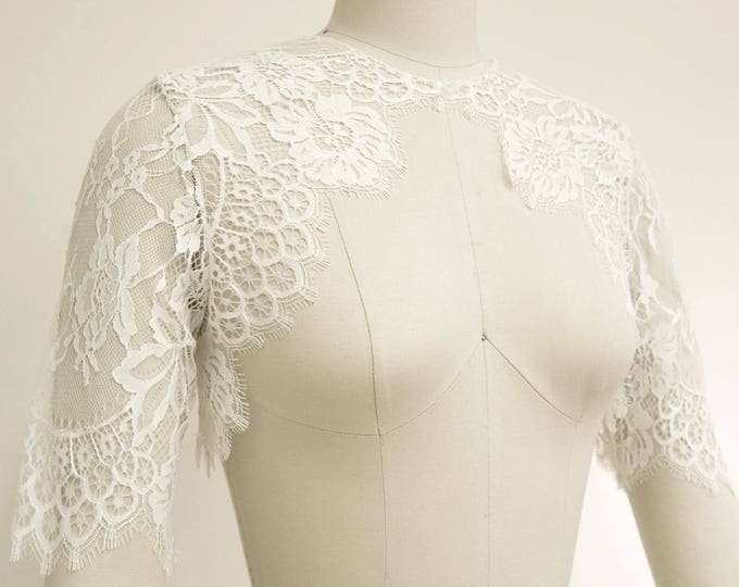 Swan Queen French Chantilly Lace Bridal Shrug in Off-white - Etsy