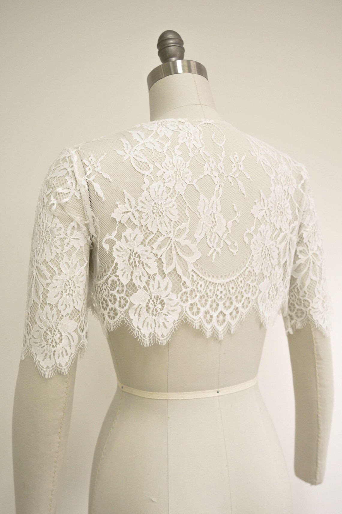 Swan Queen French Chantilly Lace Bridal Shrug in Off-white; Delicate ...