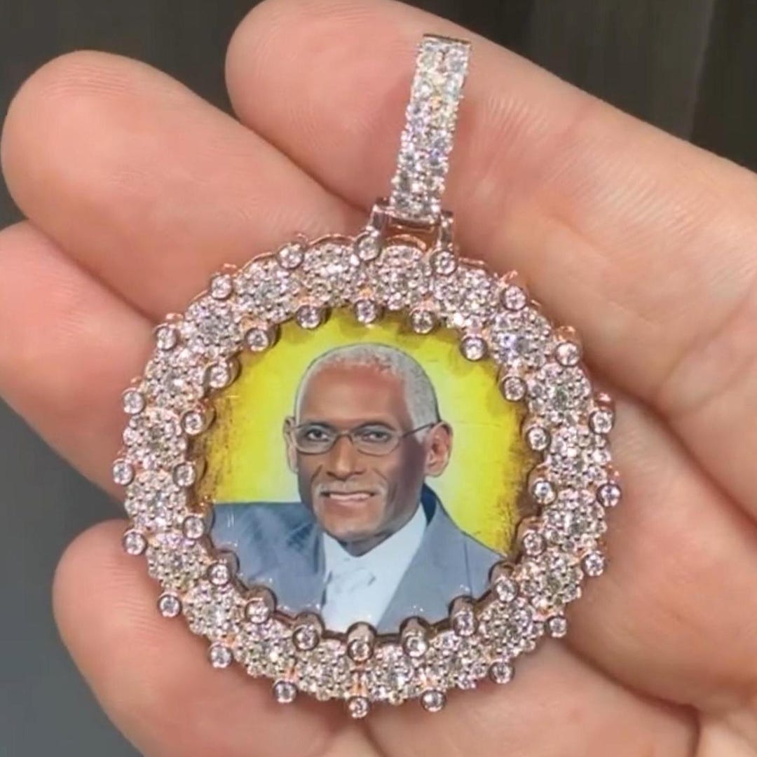 Custom VVS Memory Pendant, 14K Solid Gold Iced Out Lab Diamond Photo ...