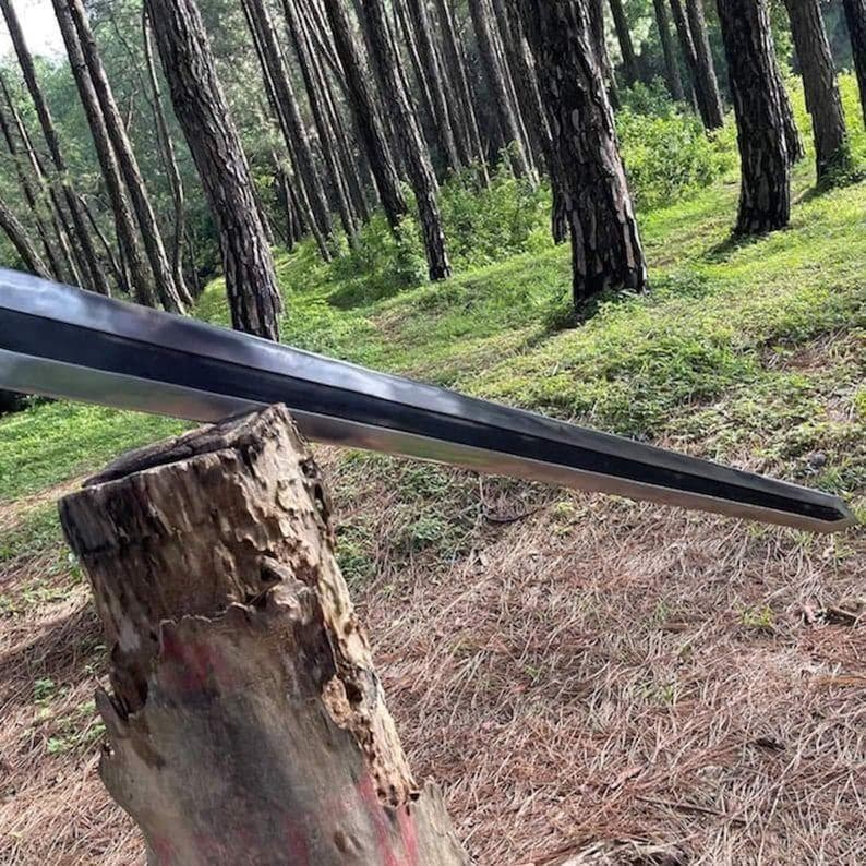 Handmade Raider Sword – Berserk-inspired High Carbon Steel Cosplay Prop ...
