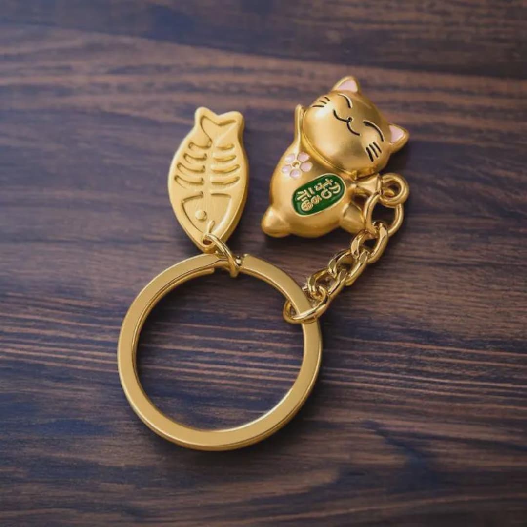 Gold Maneki Neko Keychain, Lucky Cat, Japanese Metal Lucky Charm ...