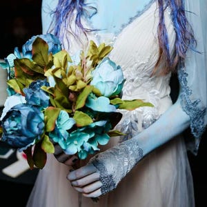 EMILY the CORPSE BRIDE Halloween Costume Flower Bouquet! - Etsy