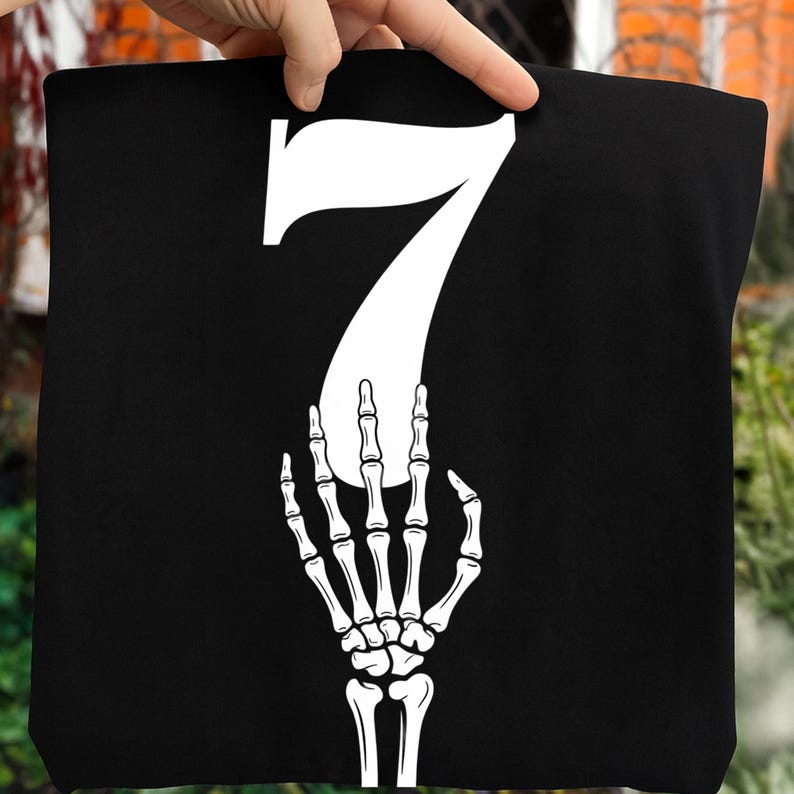 Funny 6 and 7 Skeleton Hand Couple Halloween PNG (digital Download) - Etsy
