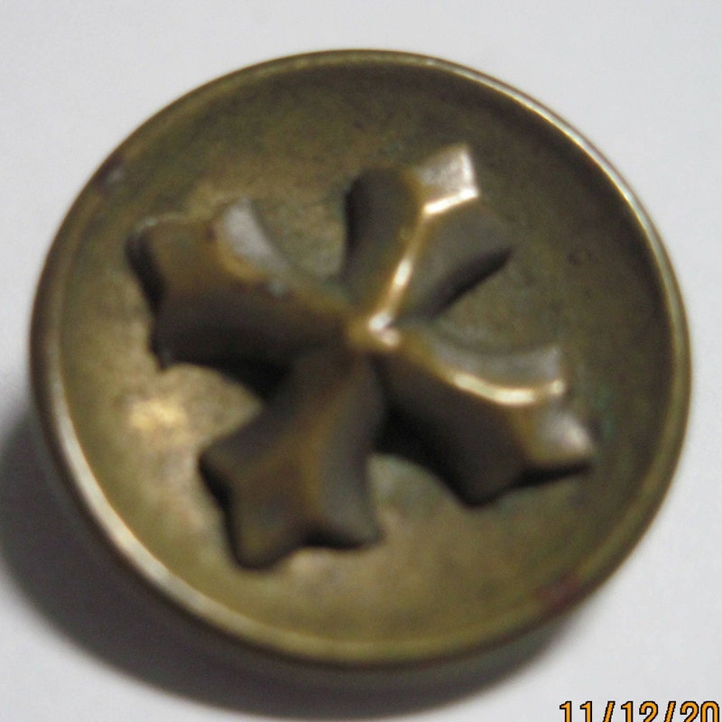 Art Deco Button - Etsy