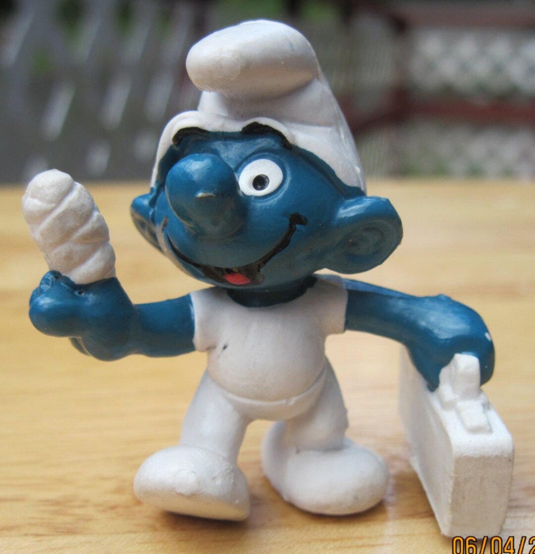 Vintage First Aid Smurf...1978...peyo...hong Kong...gift 4 Doctor or ...