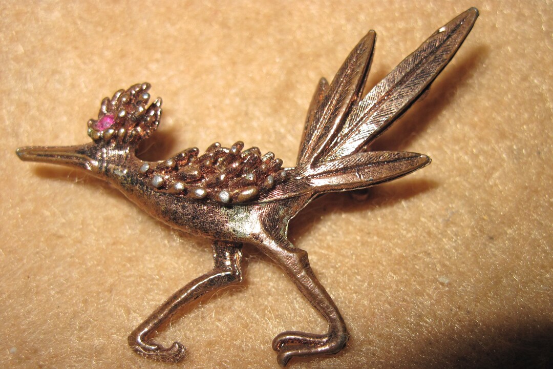 Vintage GORGEOUS Copper Road Runner Pin ....has Red Crystal Eye ...