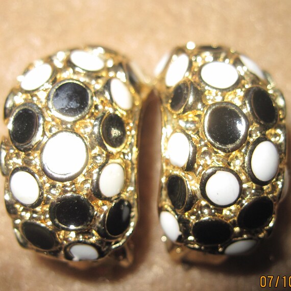 Vintage BEAUTIFUL Gold Black White Enamel 'JEWEL' Loo… - Gem