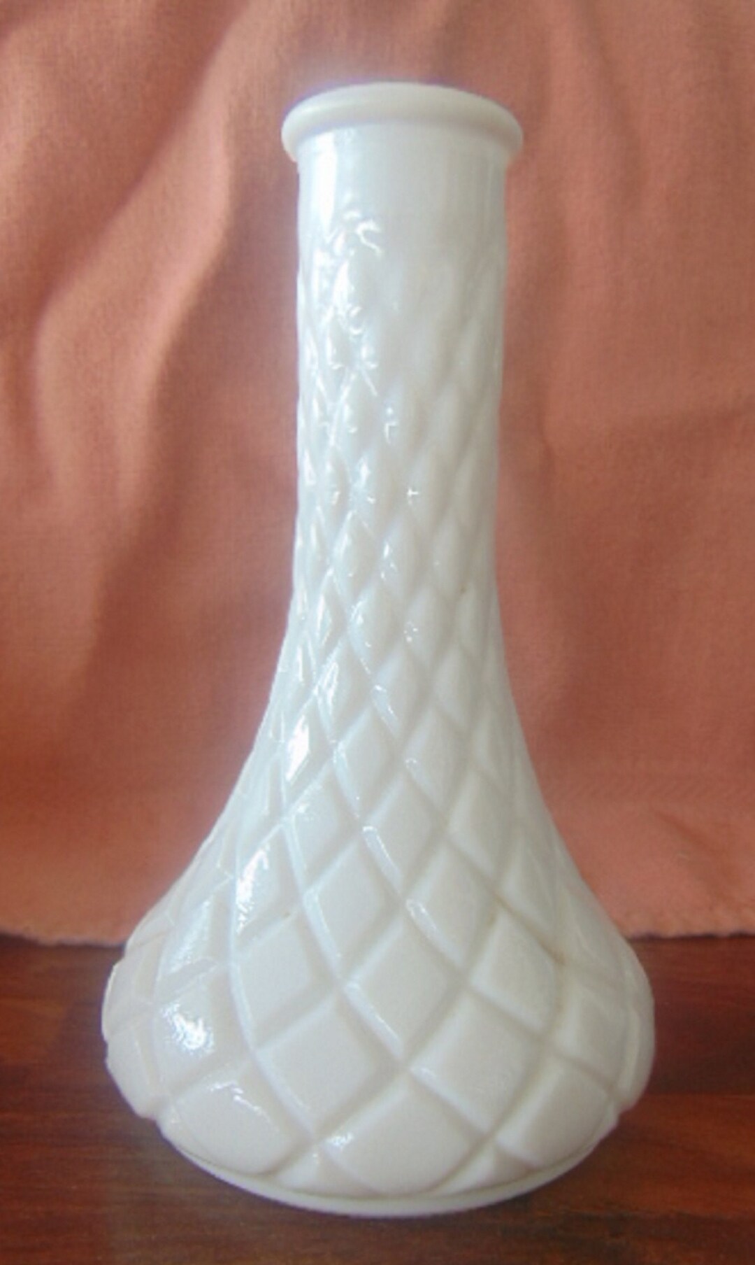 VINTAGE 60's/70's White Milk Glass Diamond Pattern 'genie' Bottle Vase ...