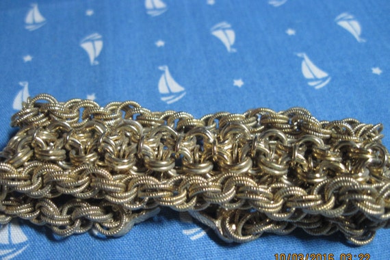 Vintage BEAUTIFUL 2 Tone Textured Gold & Chain Mail L… - Gem