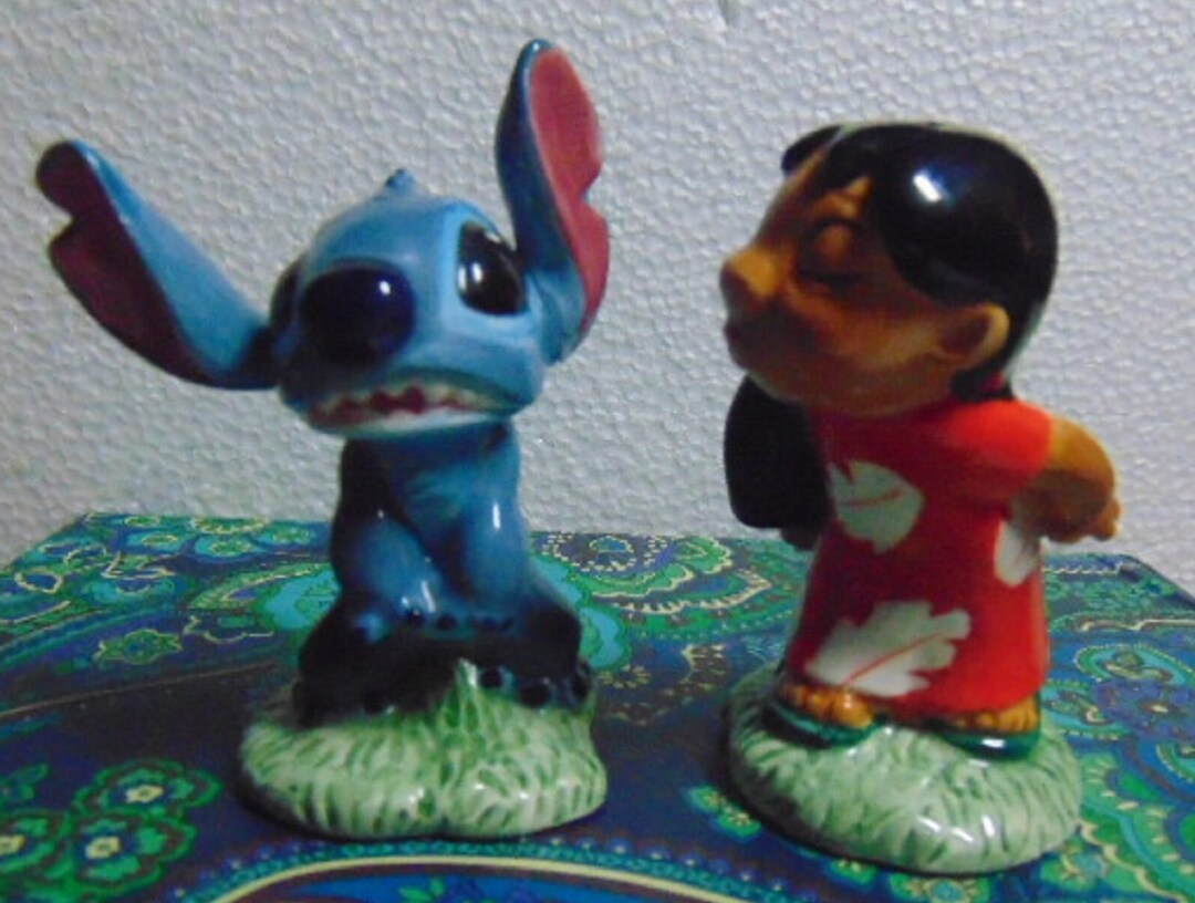 Vintage 2000's Ceramic Disney Lilo & Stitch Salt and Pepper Shakers ...