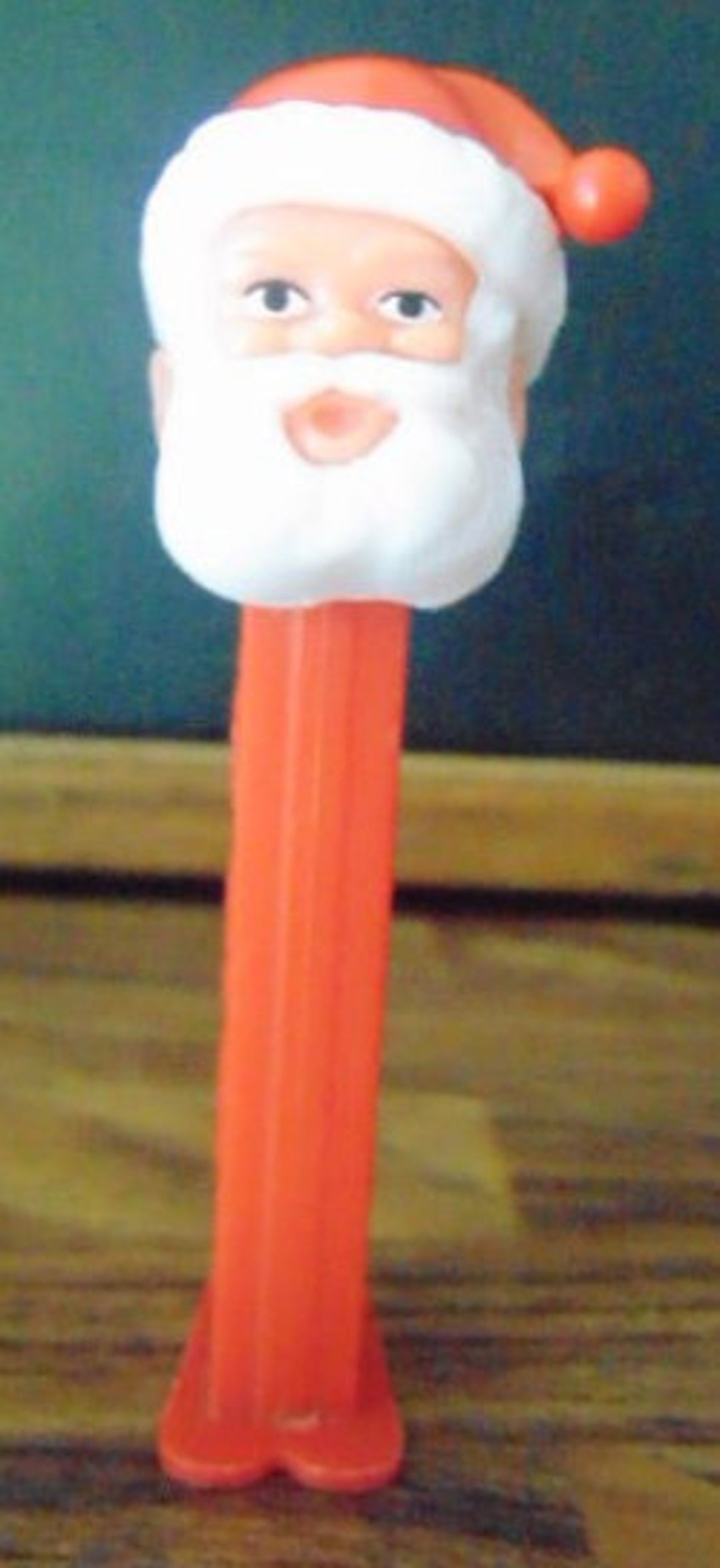 AWESOME & CUTE Vintage Santa Claus Pez Dispenser....1980...kids Toy ...