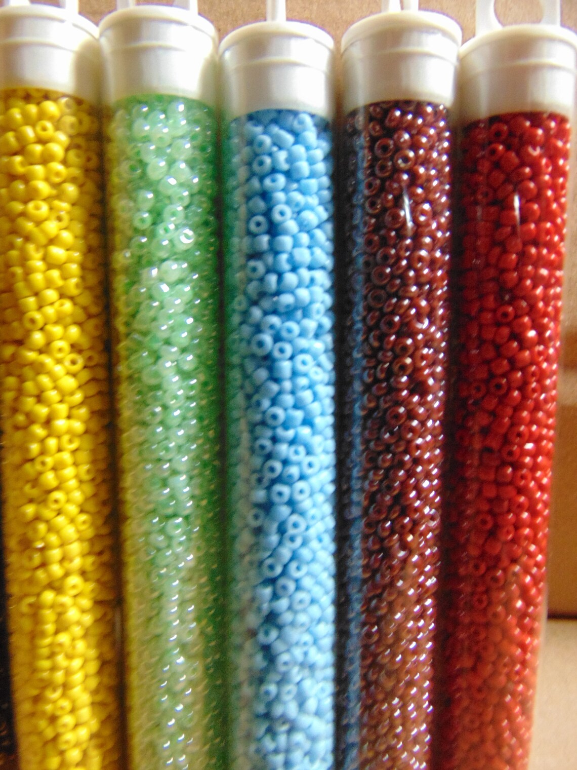DYNAMITE Bugle Beads 1/4" & Mixed Styles of Seed Bead Size 11/rocaille ...