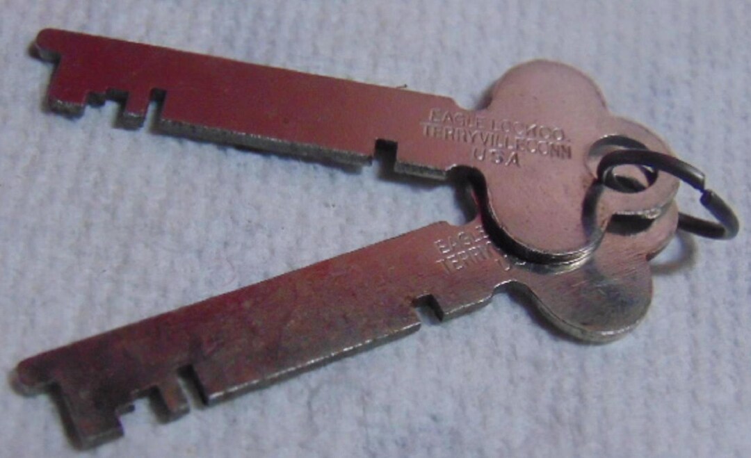 Antique/vintage Padlock KEYS Only Keys Set of 2 Eagle Lock Co Keys ...