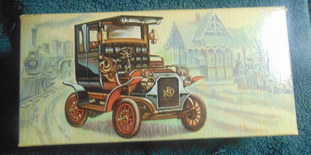 Vintage 60's/70's AVON EMPTY Box '1906 REO Red Wagon' Use for Decanter ...