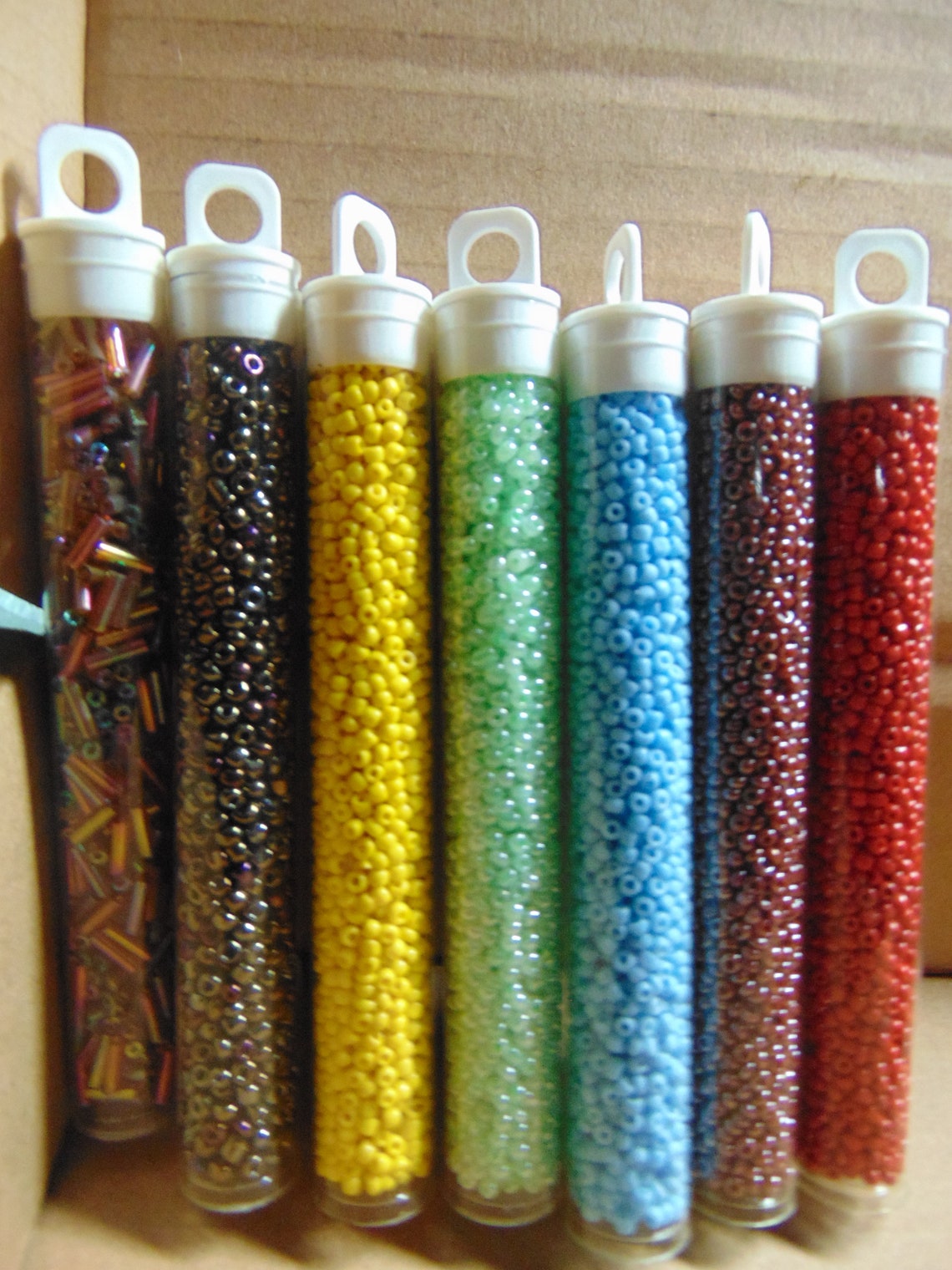 DYNAMITE Bugle Beads 1/4" & Mixed Styles of Seed Bead Size 11/rocaille ...