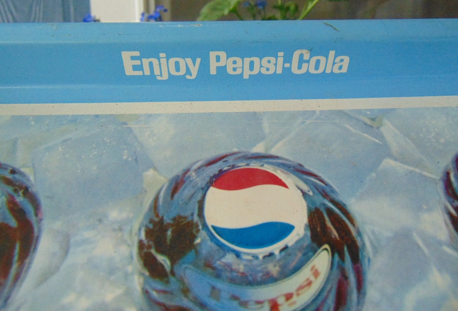 Vintage BEAUTIFUL Original Pepsi W/ 'bottle Cap Theme' 3D Tin Tray/sign ...