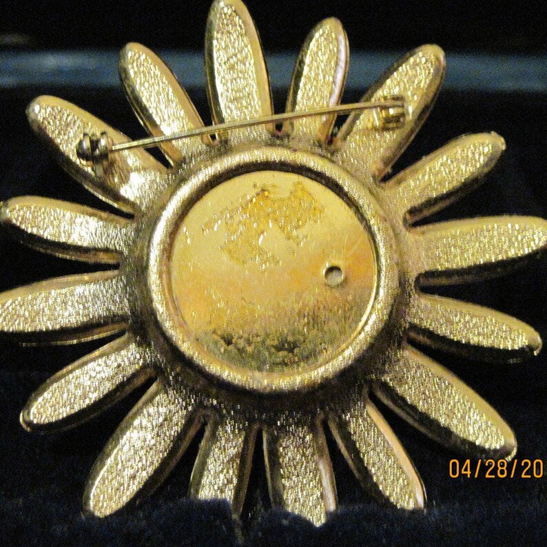 Vintage BEAUTIFUL 1969 AVON Daisy Perfume Glace Pin-brooch...293 ...