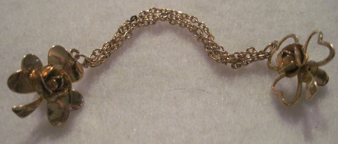 Vintage BEAUTIFUL Gold Double Cloverleaf & Flower W/ Chains Tac Pin ...