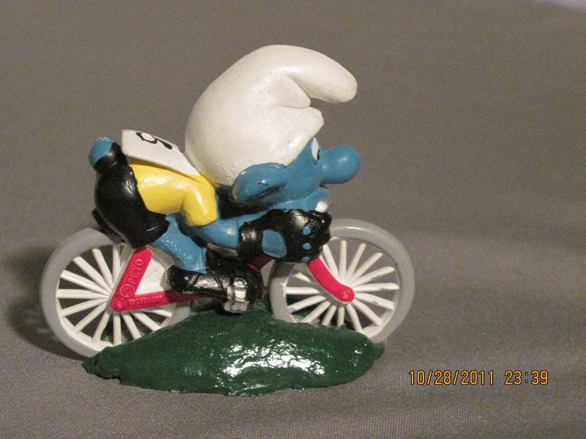Vintage Cyclist Smurf....1979...Peyo..W. | Etsy