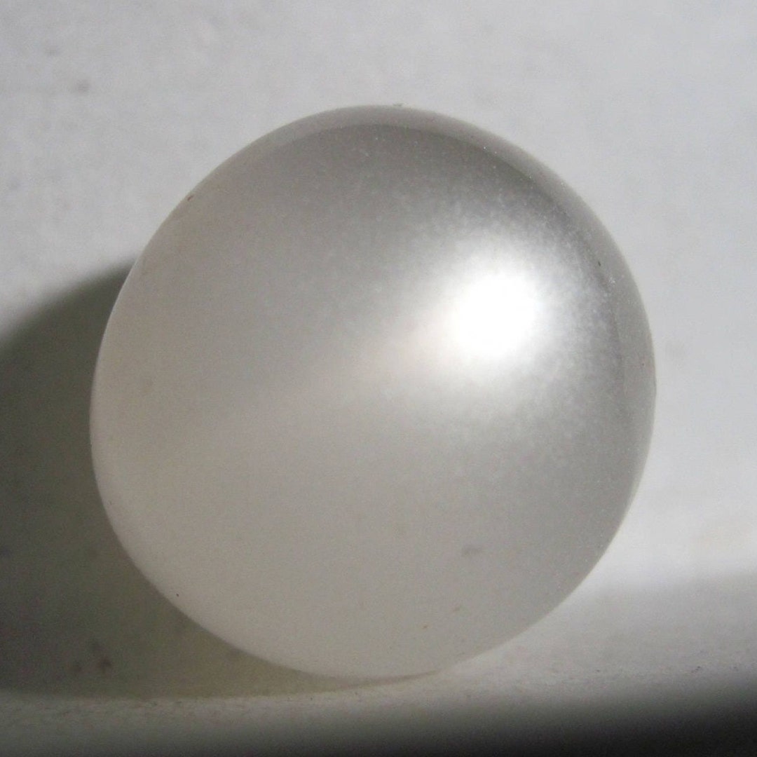 ANTIQUE EXCELLENT 1900's White Cats Eye Moonglow Round Marble 'gum Drop ...