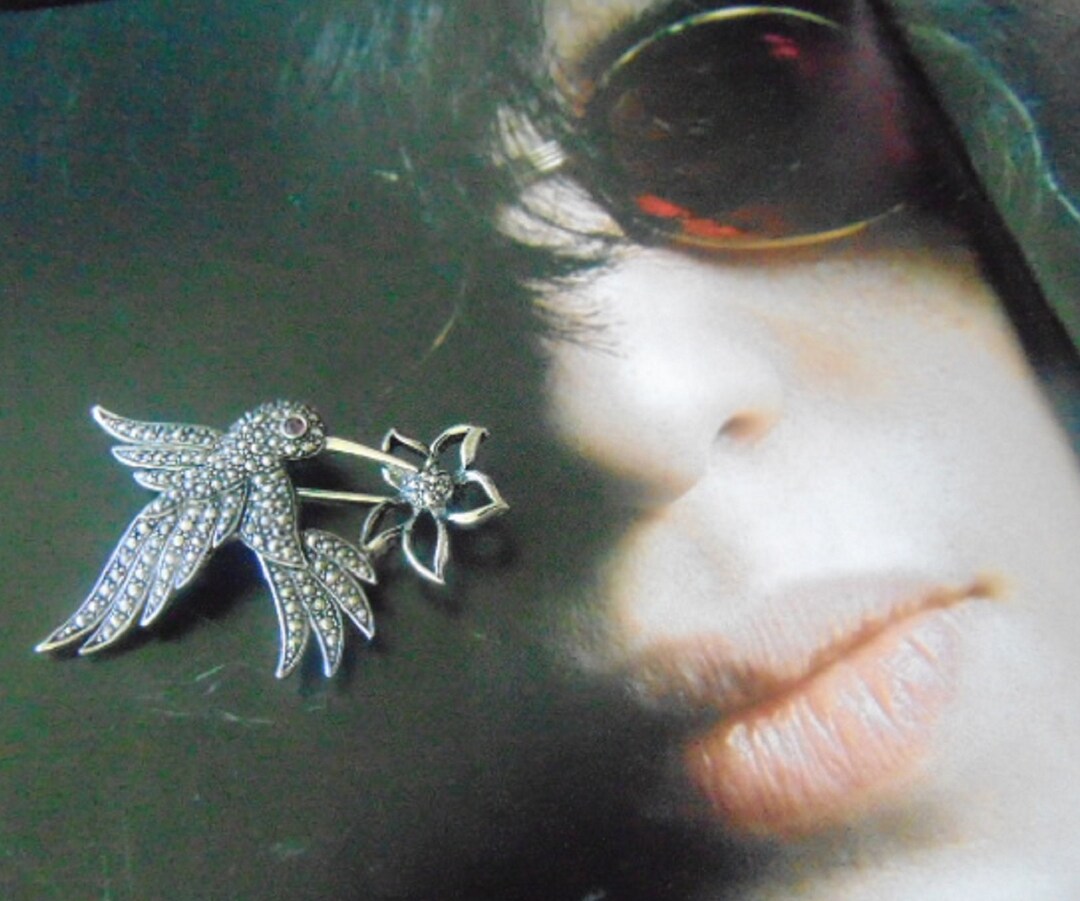 Vintage GORGEOUS 90's Avon Silver Marcasite & Rhinestone Hummingbird W ...