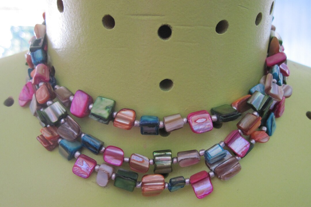 Vintage GORGEOUS Multi Colored Shell Triple Strand Necklace .....#6588 ...