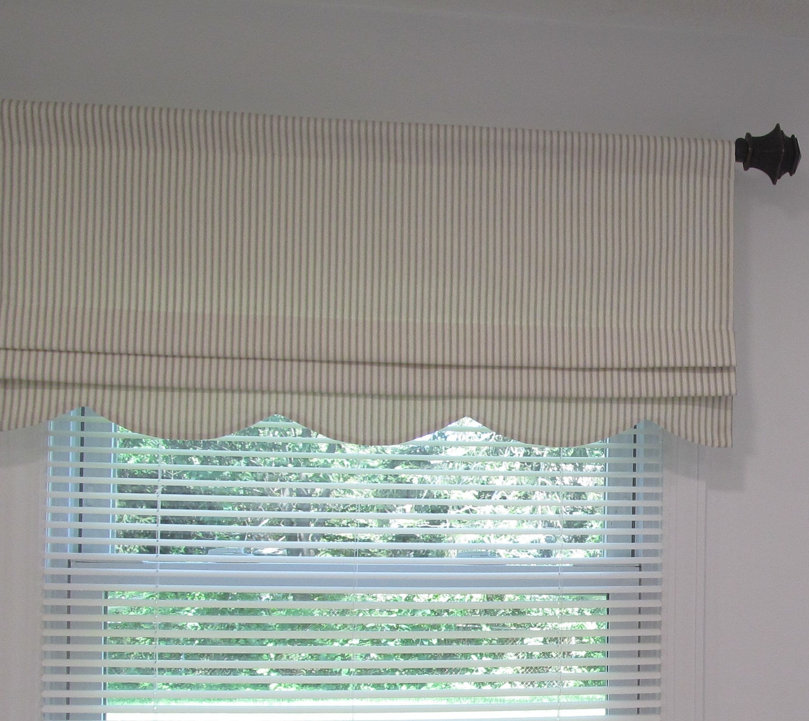 Unique Faux Roman Shade/ Trimmed Fake Roman Shade/ Scalloped-shaped ...