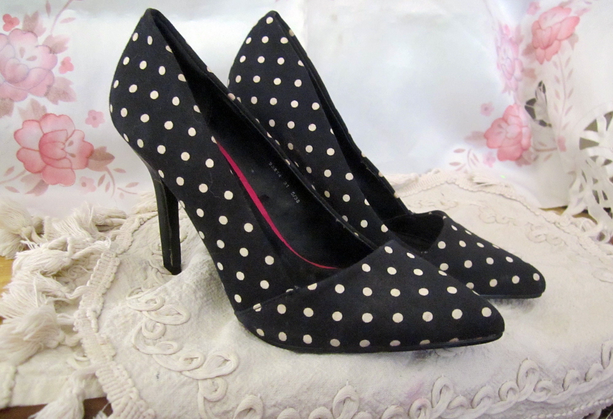 ATMOSPHERE - Rare Find Beautiful Polka Dots Classic High Heels ...